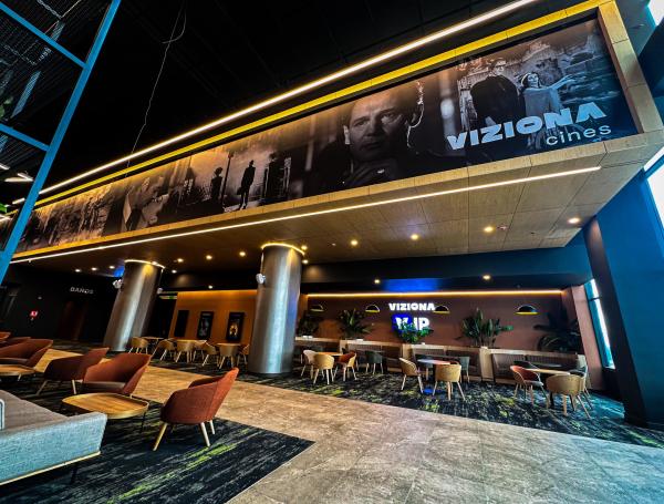 El exitoso arranque del moderno complejo de salas de cine en el centro ...