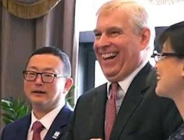 ¿Quién es Yang Tengbo, el señalado espía chino cercano al príncipe ...