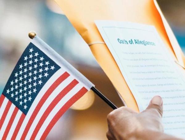 ¿A qué edad estás exento del examen de ciudadanía en Estados Unidos?