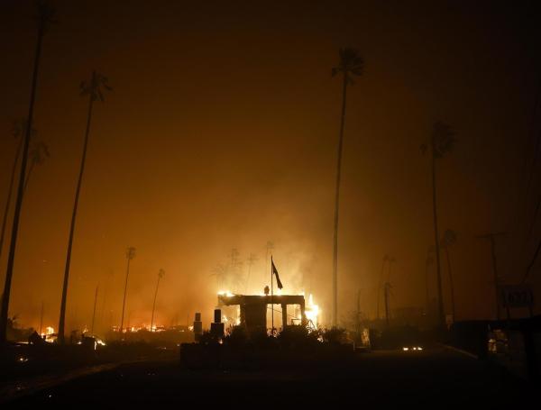 Incendio en Los Ángeles: suben a 10 los fallecidos en medio de toques de queda y nuevos focos de ...