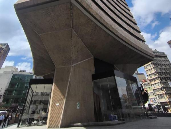 Icónica torre Colseguros de Bogotá es la punta de lanza de la recuperación de edificios viejos ...