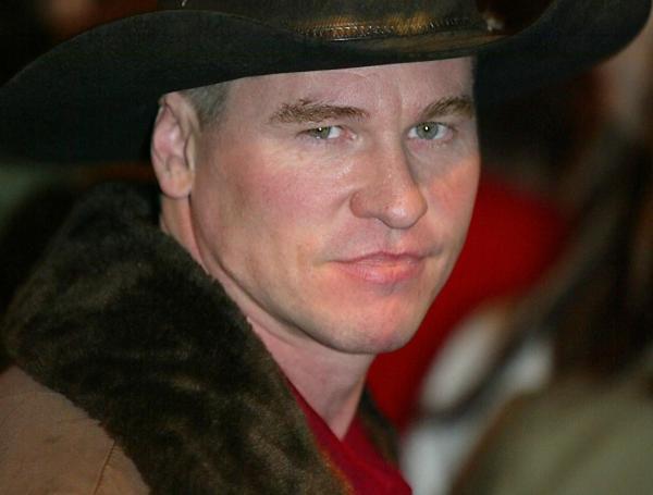 Revelan la causa oficial de la muerte de Val Kilmer, actor que dio vida a Jim Morrison, Batman y ...