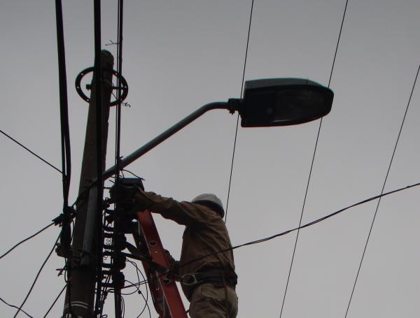 Afinia anuncia que recibos de luz no bajarán en la Costa Afinia anuncia que recibos de luz no bajarán en la Costa