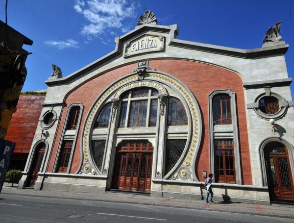 El Teatro Faenza cumple cien años: la historia tras esta joya ...