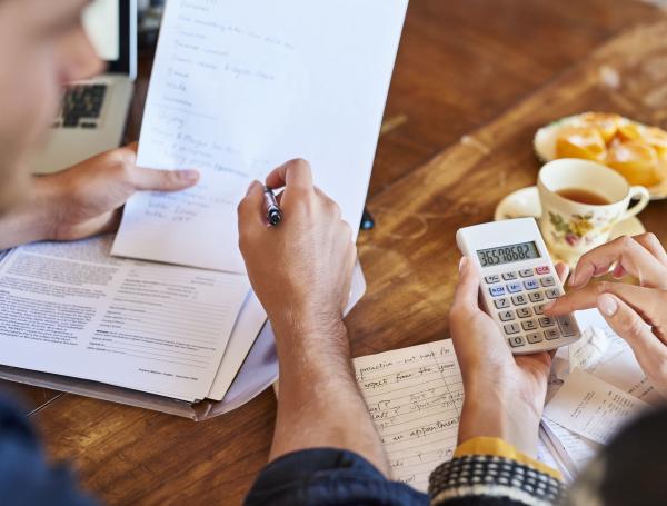 Ahorro: ¿cuánto debo destinar del sueldo para eso?