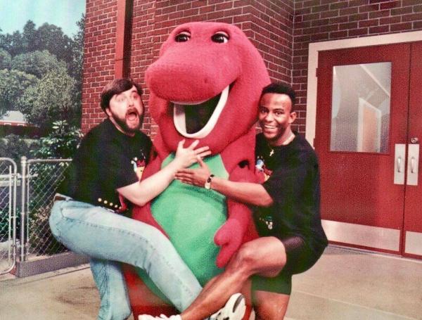 Barney y sus amigos: las tragedias que dejó el programa: drogas ...