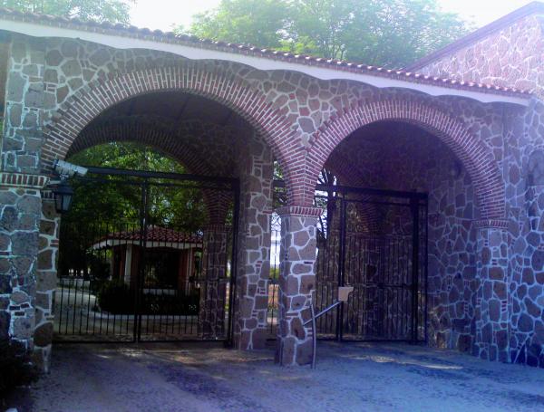 Historia de 'Los Tres Potrillos', la finca de Vicente Fernández