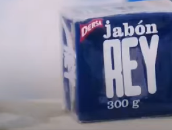 ¿Cuáles son los usos del Jabón Rey? lavar cabello, limpiar rostro