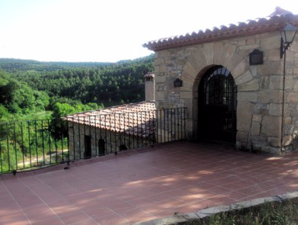 El Fonoll, el pueblo donde andar desnudo es completamente normal