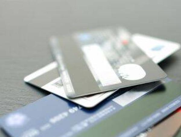 Por qué las tarjetas de crédito tienen diferentes colores