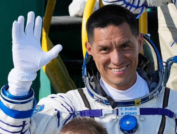 ¿Cómo es vivir en el espacio? Así vive Frank Rubio, el astronauta ... ¿Cómo es vivir en el espacio? Así vive Frank Rubio, el astronauta ...