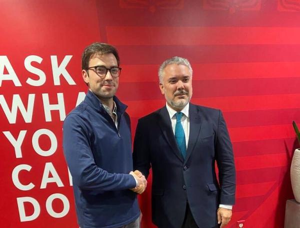 Ivan Duque y Esteban Santos: la foto de su encuentro en Harvard