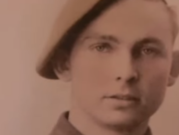 Veterano de la Segunda Guerra Mundial se reencuentra con joven tras 78 años