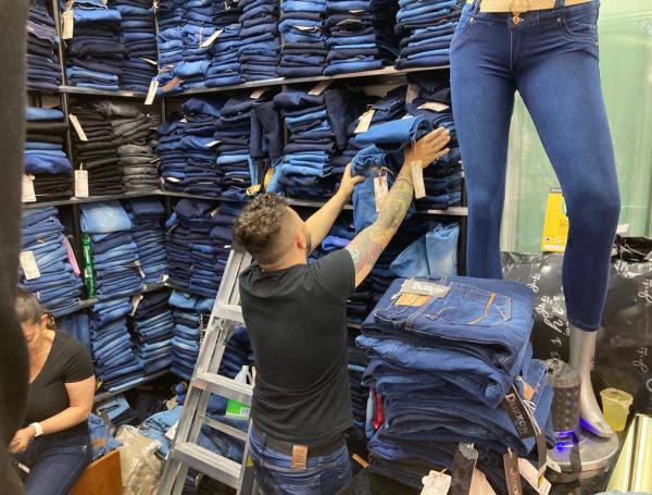 Jean levantacola colombiano: ¿por qué es un éxito internacional?