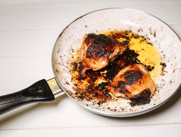 Banquetes, frutas, comida quemada y más: ¿qué significa soñar con comida?