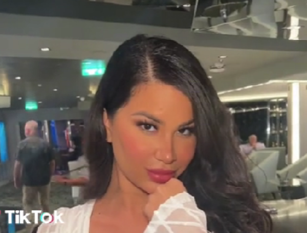 Tiktoker @shye.lee asegura que ser bonita tiene más problemas que ventajas
