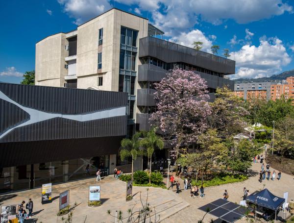 Medellín: Universidad Eafit ofrece 300 becas para estudiantes