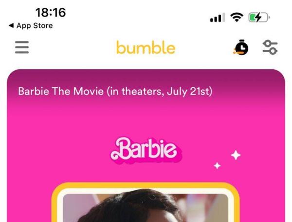 Bumble: cómo es la nueva función con personajes de 'Barbie', la película