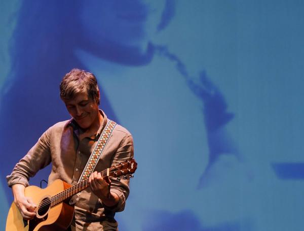 Mario Duarte lo confiesa todo en un escenario...¿Qué es lo que cuenta?