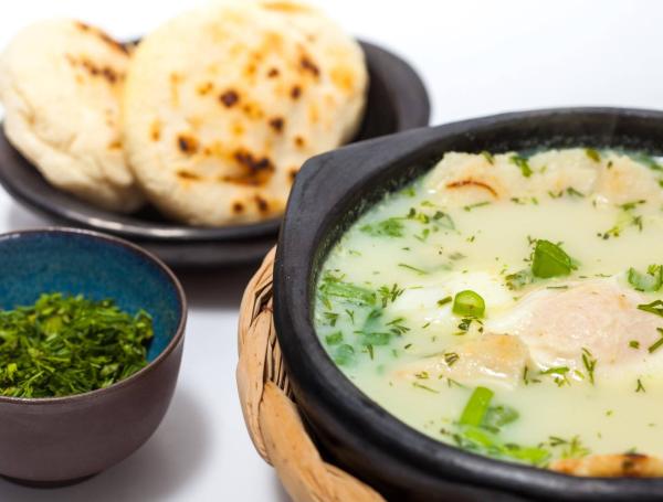 Así puede preparar una deliciosa changua sin leche