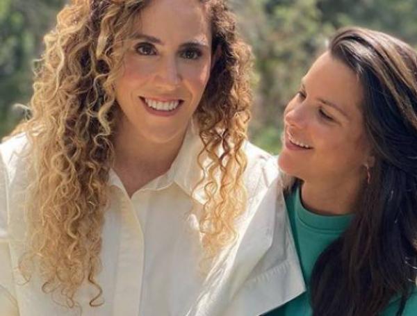 Ella es la reconocida escritora colombiana, exesposa de ‘Nela’ González ...