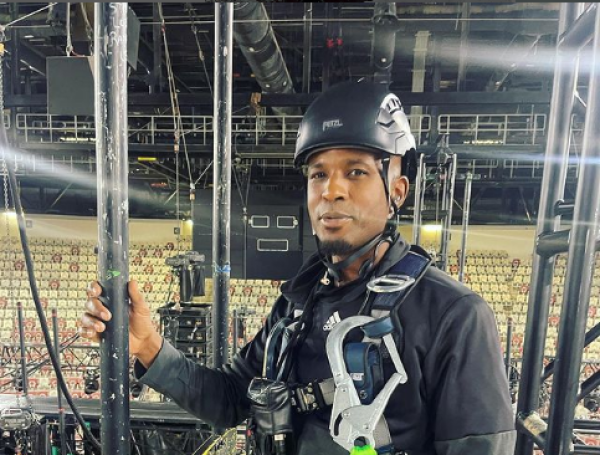 Falleció actor de los 'Avengers' en accidente de tránsito juntos a sus ...