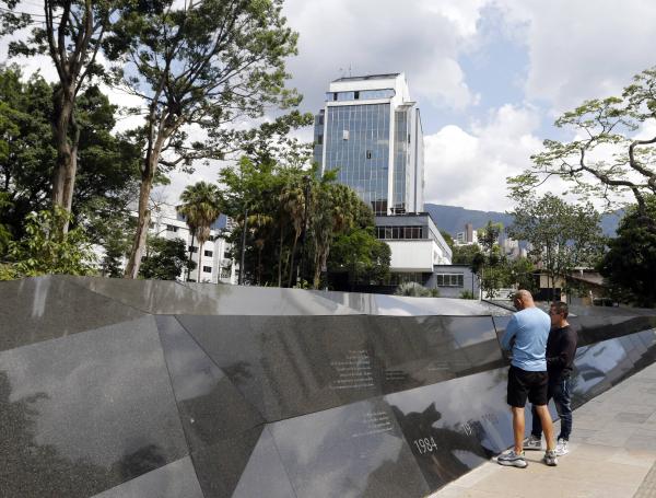 Pablo Escobar: la historia de la bomba en el edificio Mónaco que desató ...