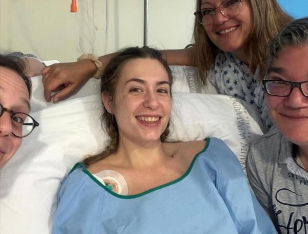 Una joven de 25 años perdió las manos y los pies por culpa de una ...