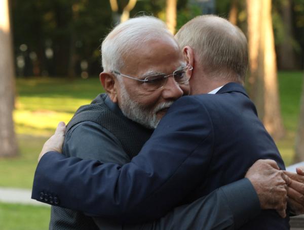 Vladimir Putin recibe al primer ministro de la India, Narendra Modi ...