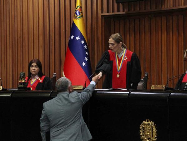 Tribunal Supremo de Venezuela convalida elecciones que dieron a Nicolás Maduro como ganador en ...