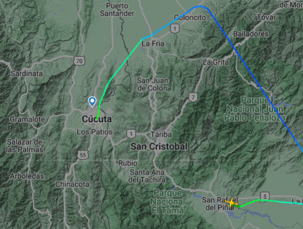 Urgente: despegó el avión venezolano que aterrizó de emergencia en el ...