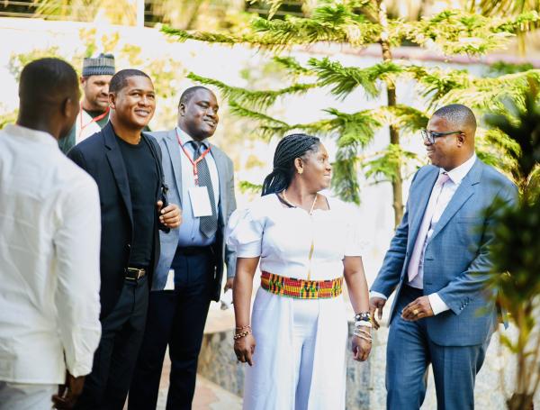 Procuraduría abre investigación contra embajador en Ghana por caso de ...