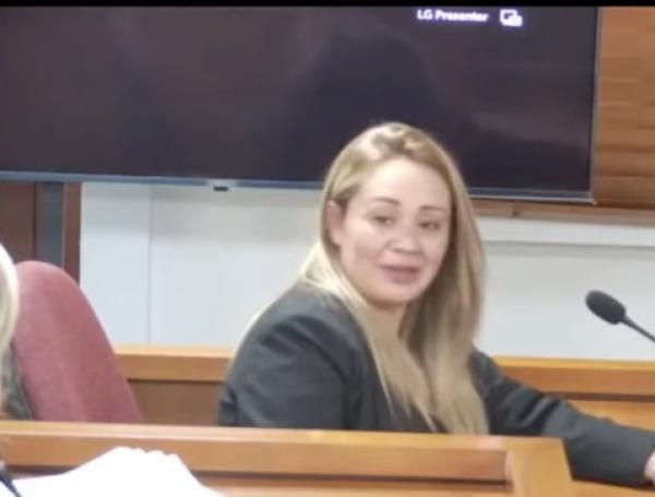 Las cartas que firmaron 'exparas' y que se expusieron en la reanudación ...