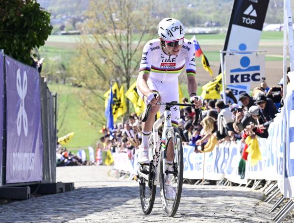 La anécdota de Geraint Thomas con Tadej Pogacar: 'Subíamos a 420 vatios y él solo hablaba de su ...