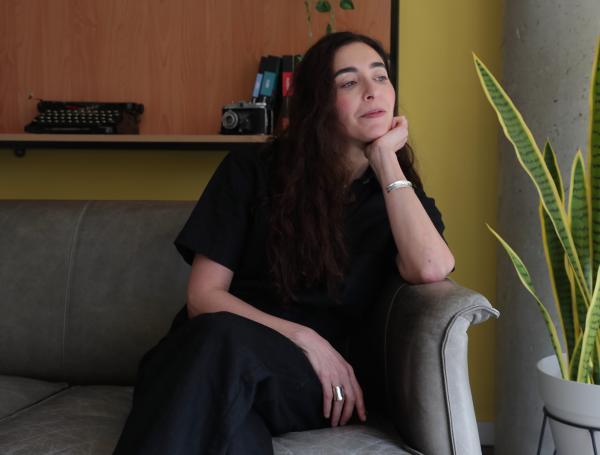 La mujer que hablaba con las montañas. La historia de la nueva novela ...