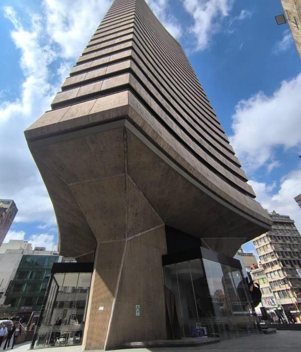 Icónica torre Colseguros de Bogotá es la punta de lanza de la recuperación de edificios viejos ...