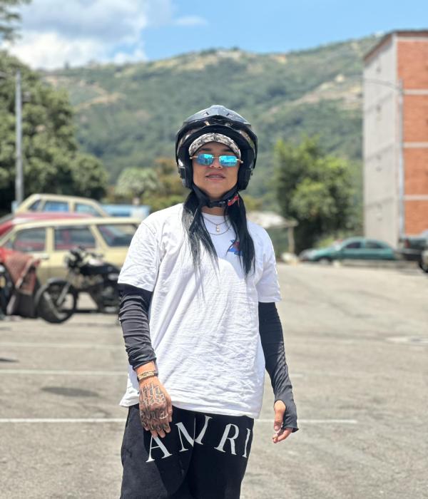 El prontuario del 'influencer' con más de 600 mil seguidores capturado en la noche de velitas