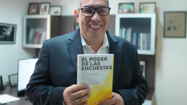 César Caballero habla sobre 'El Poder de las Encuestas', su nuevo libro