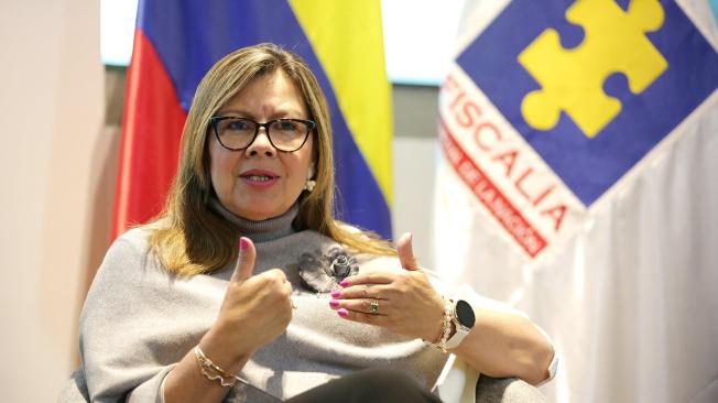 Fiscal general Luz Adriana Camargo anuncia que impulsarán cambios en los principios de ...