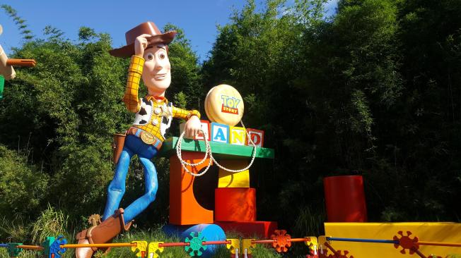 Así es el nuevo sitio de atracciones Toy Story Land