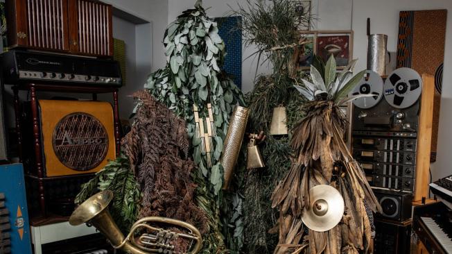 Cumbia a la japonesa por Frente Cumbiero y Minyo Crusaders