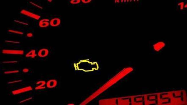 Activación de la señal Check Engine: ¿Qué hacer cuando se activa?