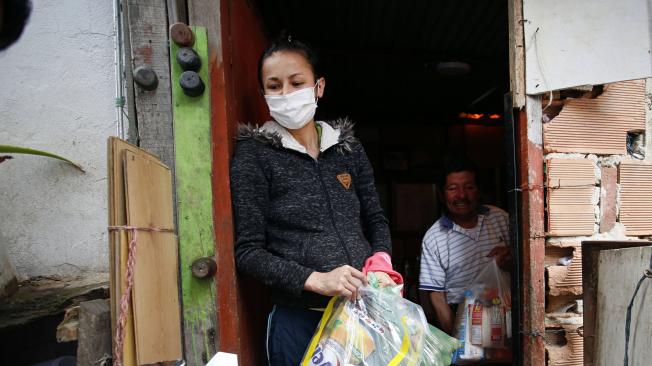 La historia detrás de los trapos rojos con los que piden auxilio