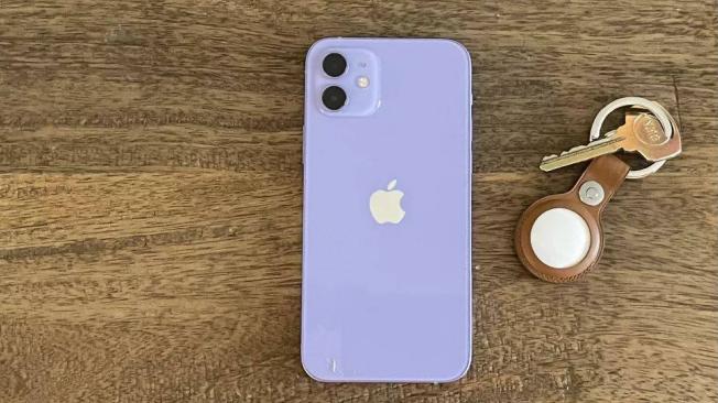 Nuevo color de iPhone 12 genera polémica