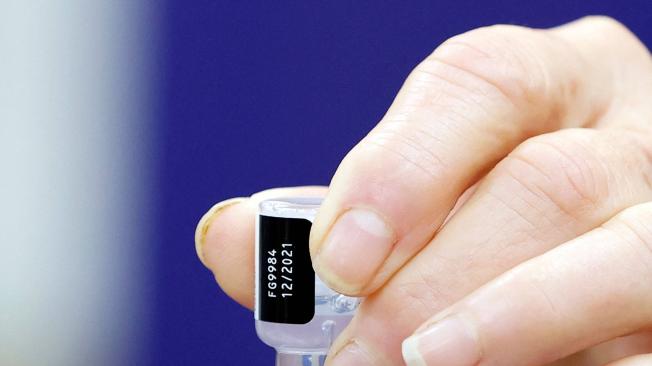 Cómo funciona el spray nasal que protege contra las variantes del covid-19