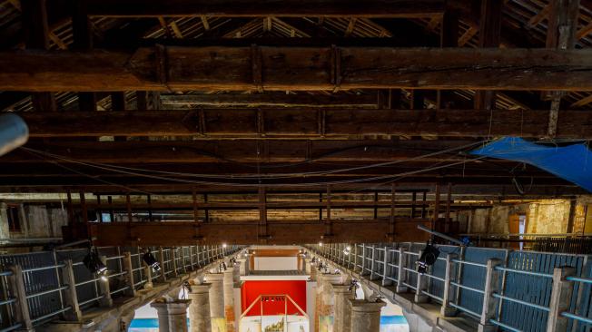 La colombiana Delcy Morelos presenta su obra en la Bienal de Venecia