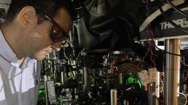 Edwin Pedrozo, el colombiano que conoció al Nobel de Física Alain Aspect