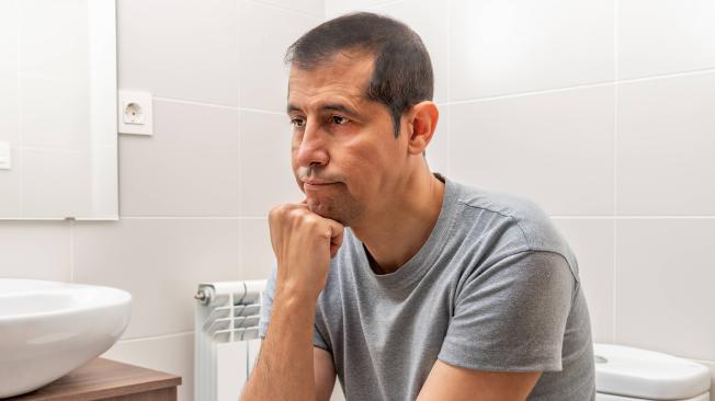 Color de la orina: ¿qué significa cada color, cuándo debo ir al médico?