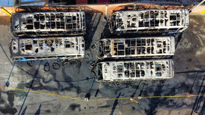 Bosa: las hipótesis sobre el incendio en el patio taller del SITP