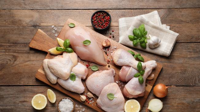 ¿Qué le pasa al cuerpo si comes pollo casi a diario?